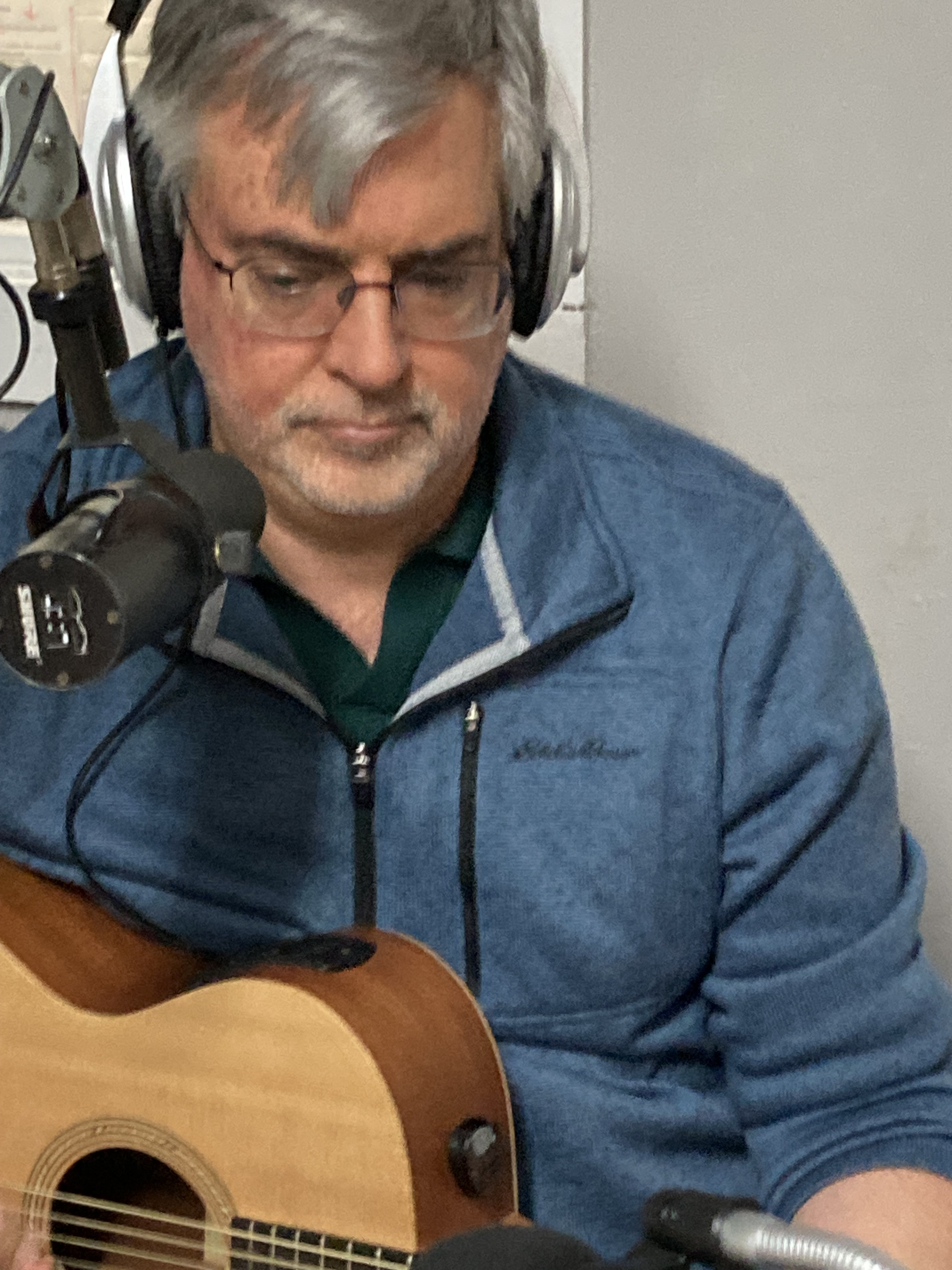 Eric Phelps talks songwriting and upcoming show; Luthiers on 1/25 ...